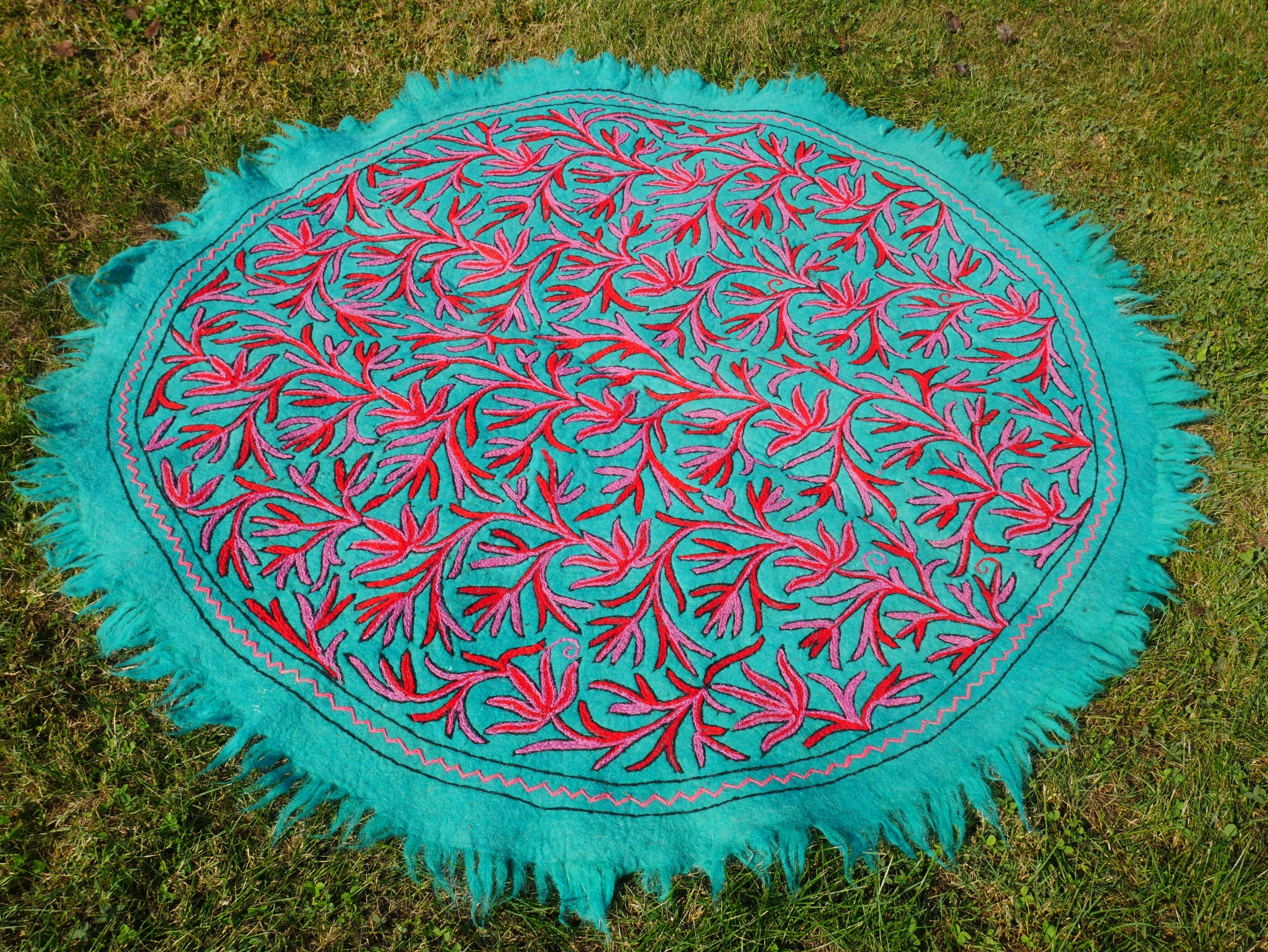 5ft Round Flower Namda Wool Rug | Hand-Felted & Embroidered | Boho ...