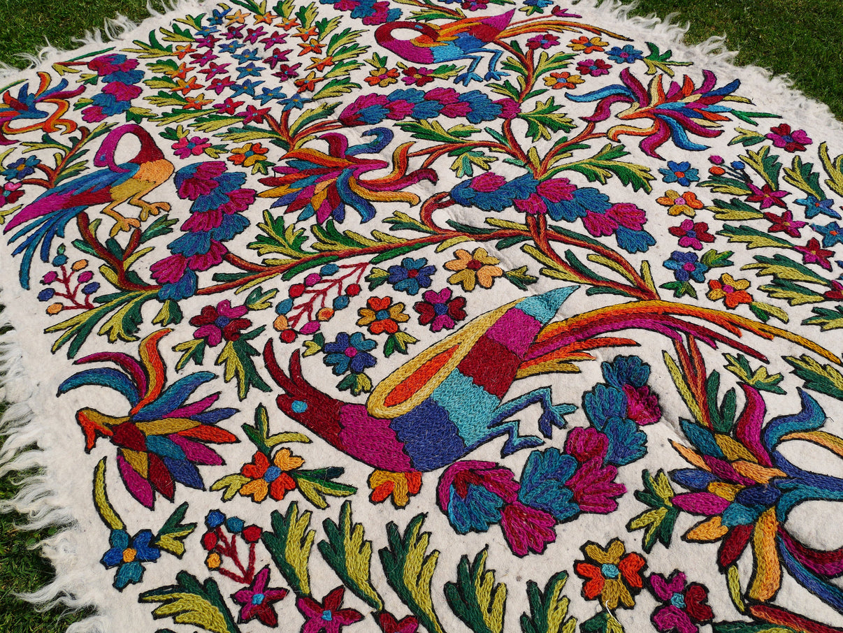 Handmade wool rug "Shalimar" traditional Namda felt rug from Kashmir ...